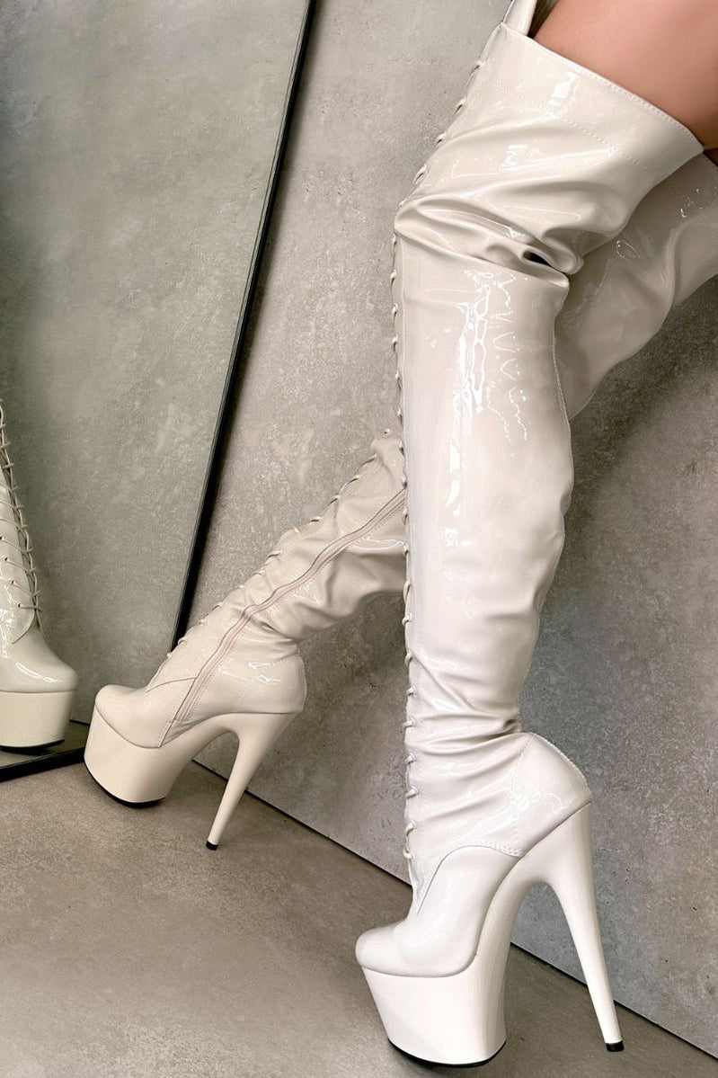 Hella Heels · Pole Junkie