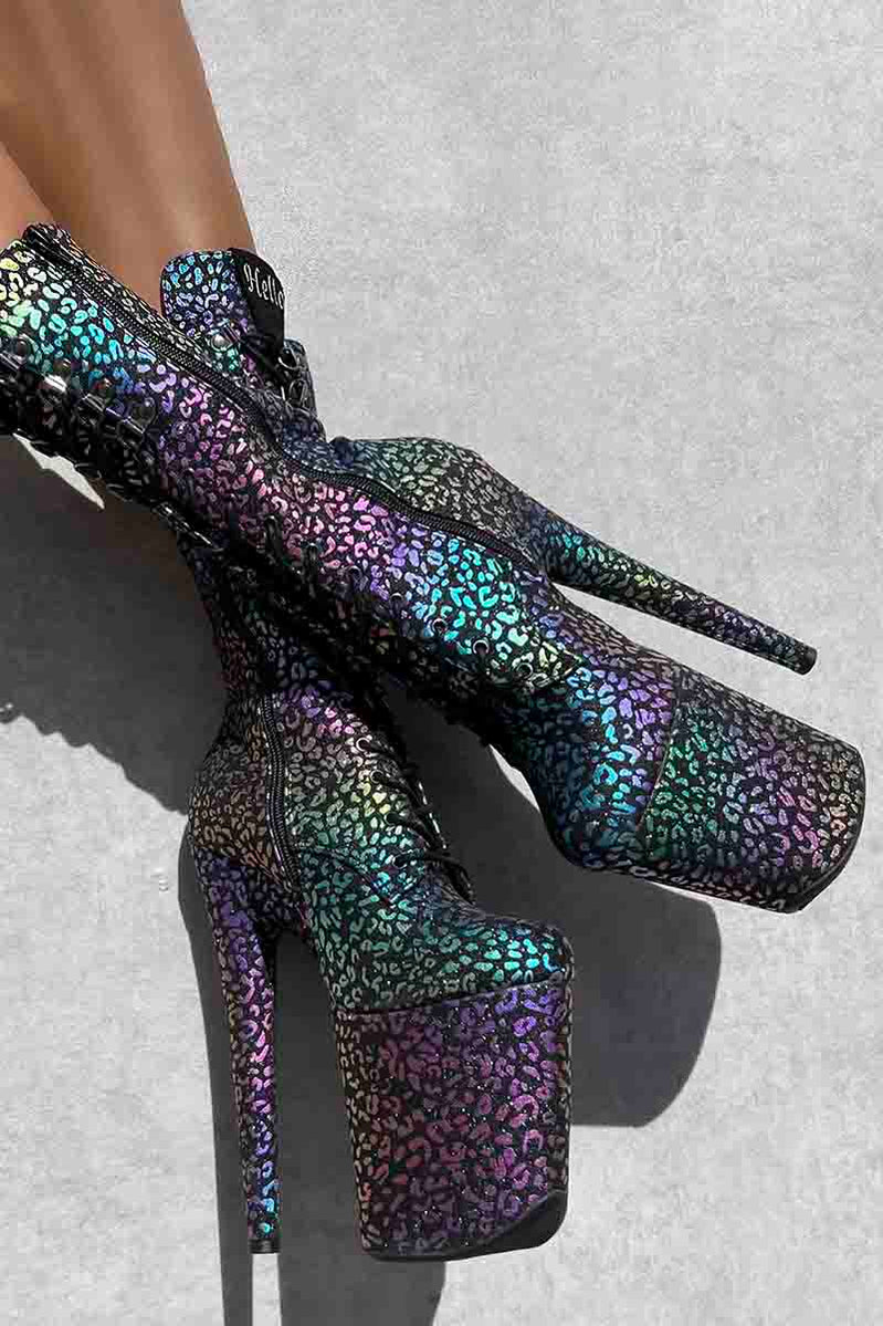 Hella Heels · Pole Junkie