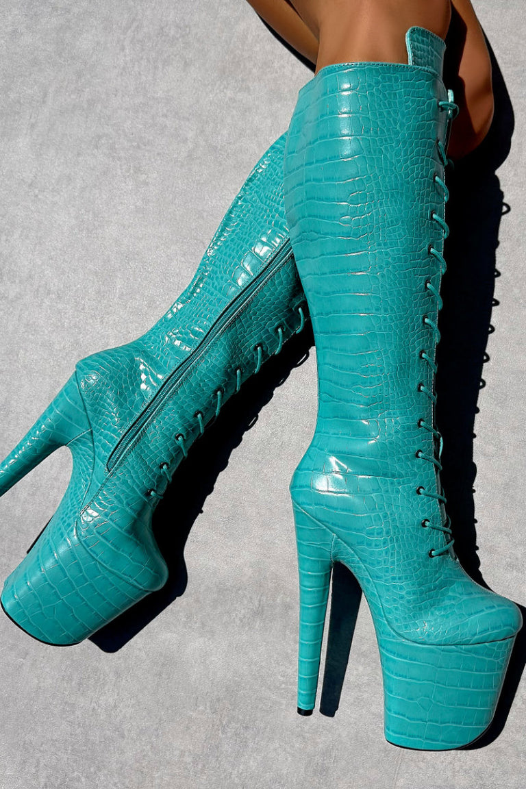 Hella Heels · Pole Junkie