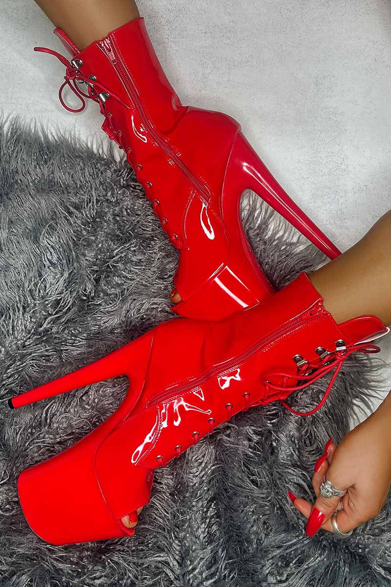 Hella Heels · Pole Junkie